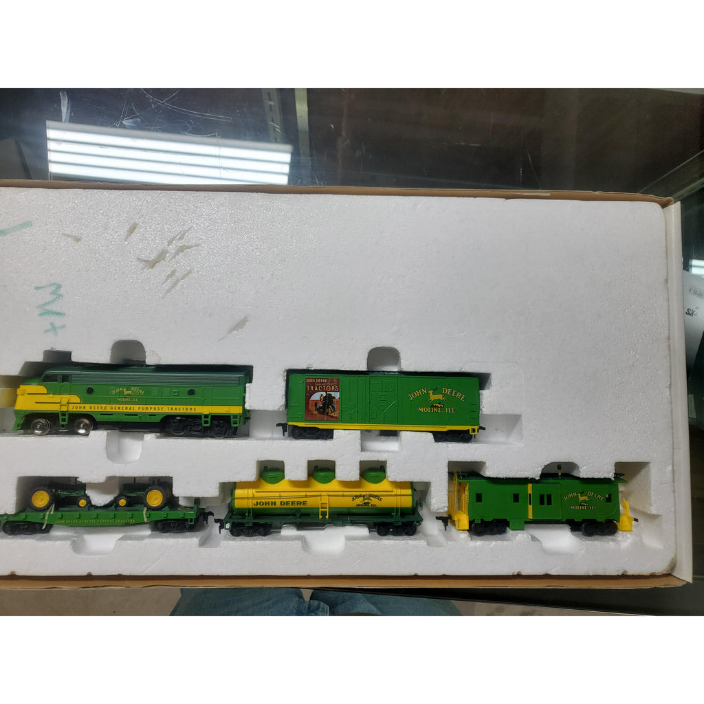 Pre-Owned Athearn - HO Scale - John Deere Train Set "John Deere Model ...