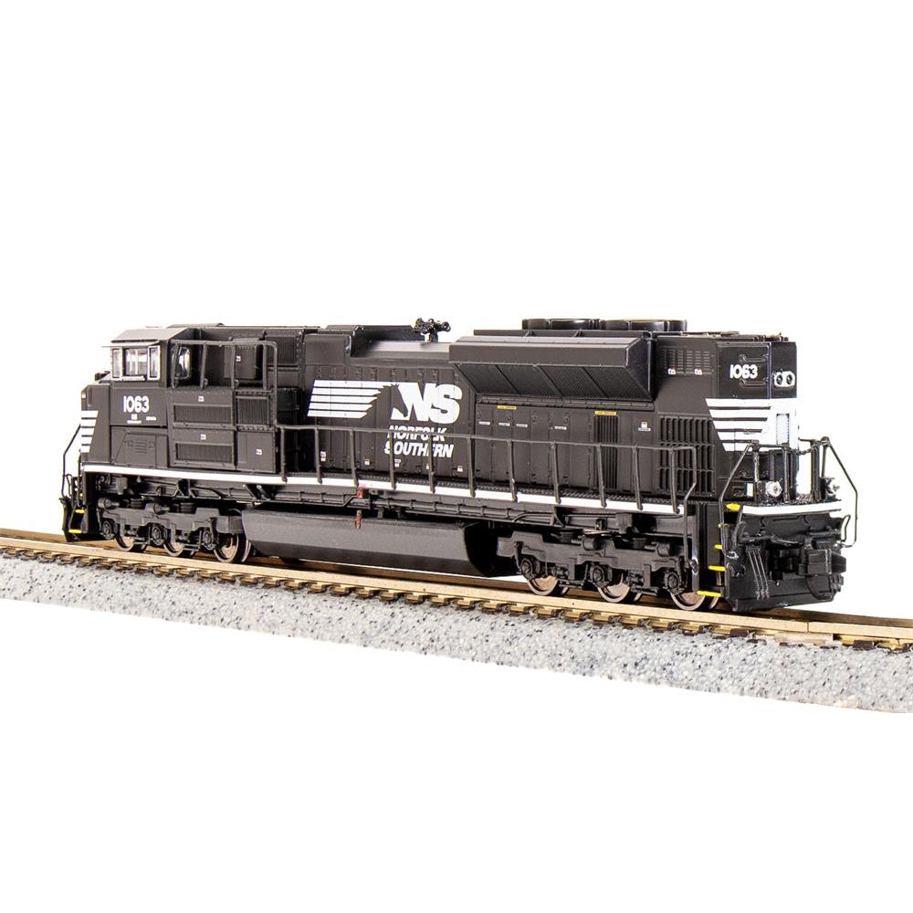 BLI 7021 EMD SD70ACe, NS #1063, Black & White, Paragon4 Sound/DC/DCC ...